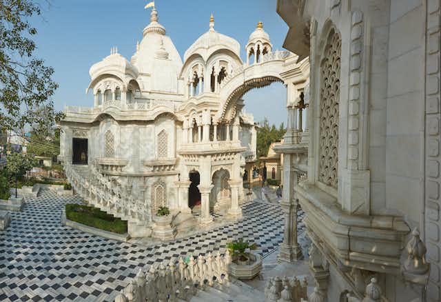 Indira Gandhi International Airport to Agra Transfer | Daytrip