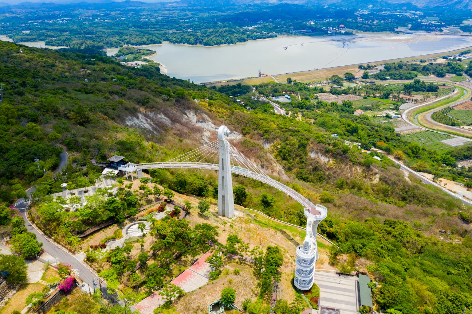 Daytrip: Private Car Transfers with Sightseeing